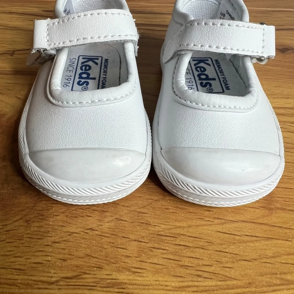 Keds | Shoes | Keds White Mary Jane Leather Baby Size M Memory Foam ...